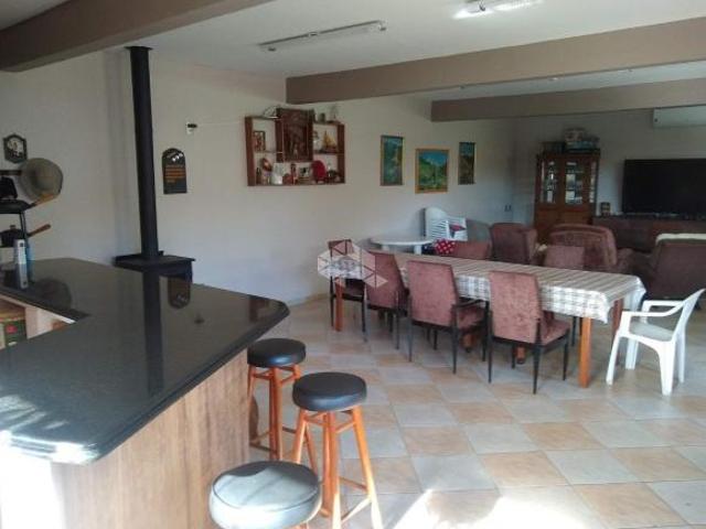 CASA COM TERRENO