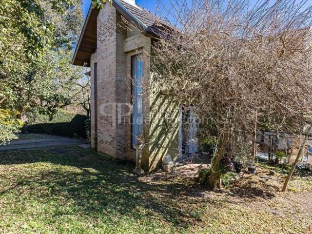 Casa com Toques Rústicos 3 Quartos, Suíte, Lareira, SPA no Pilarzinho Curitiba