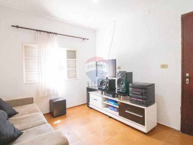 Casa com total de 2 quartos à venda, 125 m