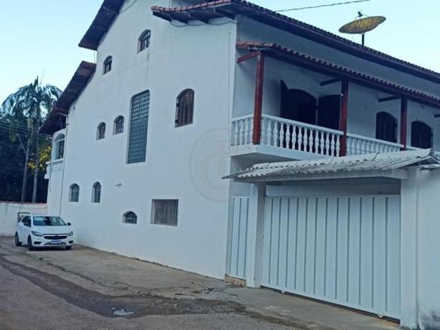 Casa com três pavimentos e 2 pontos Comerciais à venda em Paraibuna/SP