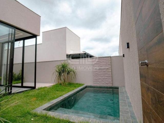 Casa com três quartos no Condomínio Primor Das Torres