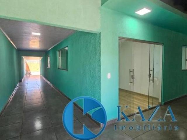 CASA COM TRÊS QUARTOS NA RUA 18 DO JARDIM ORIENTE