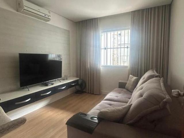 CASA COM TRES SUITES VILA CELESTE
