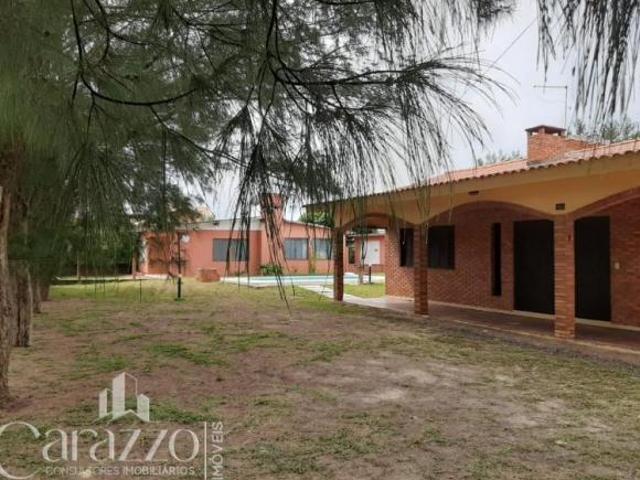 CASA COM TRÊS TERRENOS PRÓXIMO DO MAR EM TRAMANDAÍ