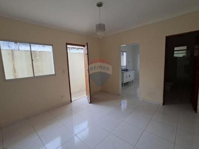 Casa com Vagas e Potencial em Guarulhos! Bom Clima