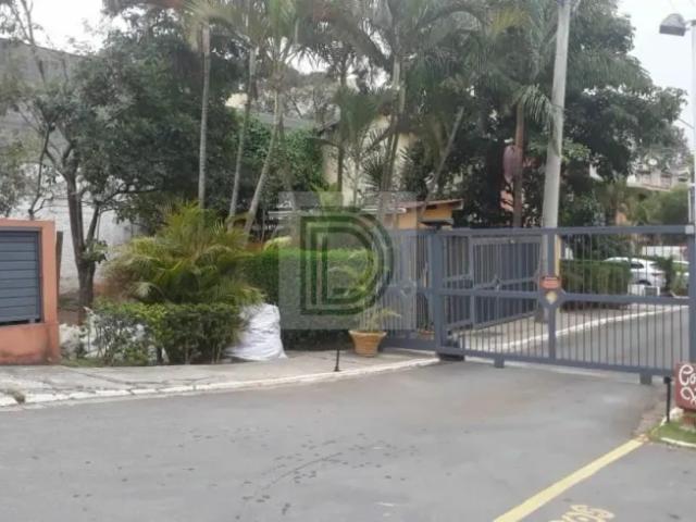 Casa com varanda e vista Rua Felipe Tena Granja Viana