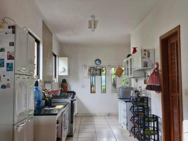 Casa com Vista Deslumbrante no Bosque do Jambreiro ? 4 Quartos, Quintal Frutífero e Localização Priv