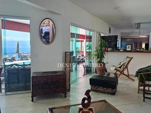 Casa com Vista e Matrícula à venda em Ilhabela