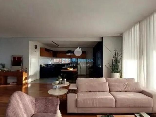Casa com Vista e 6 Suítes, 568 m² por R$ 3.500.000 Urbanova São José dos Cam