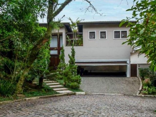 Casa com Vista Mar a venda no Morro Santa Terezinha 4 dormitórios | 617 m² de área útil