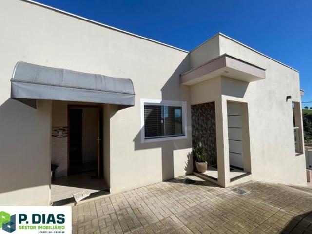 Casa com vista maravilhosa e ótima localização em Socorro, Interior de São Paulo