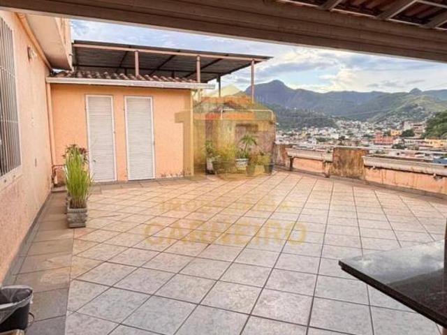 CASA COM VISTA PANORÂMICA DEFINITIVA À VENDA NO BAIRRO JK