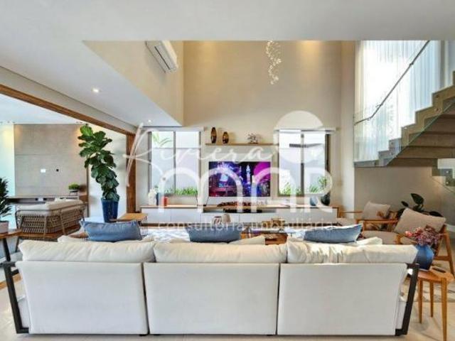 CASA COM VISTA PARA O CAMPO DE GOLFE EM RIVIERA