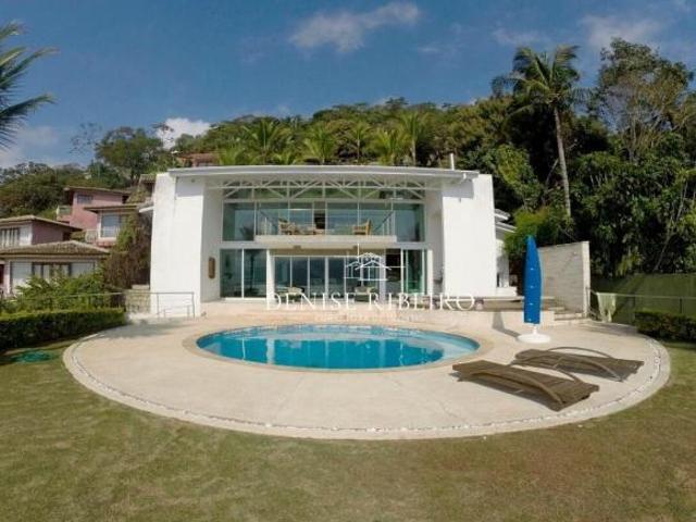 Casa com vista para o mar à venda em Ilhabela