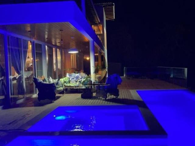 Casa Com Vista Para o Mar em Pacoíba Ilhabela
