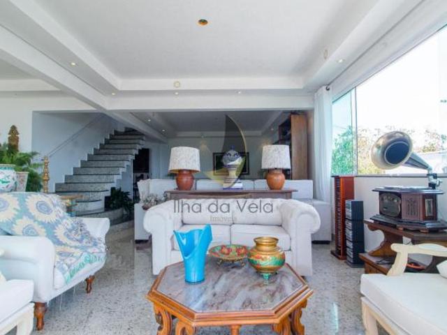 Casa Com Vista Para o Mar em Piúva Ilhabela