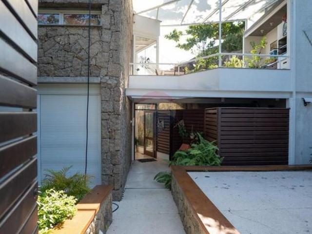 Casa com Vista para o Mar Próxima ao YCI