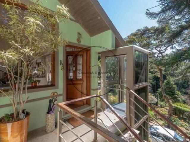 Casa com Vista para a Montanha e Chalé Airbnb no Clube da Montanha