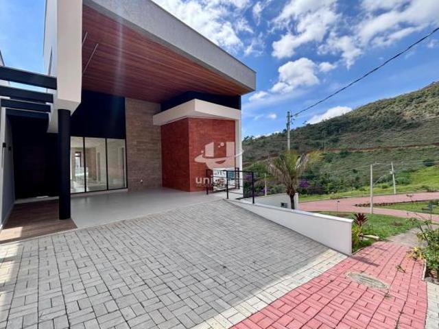 Casa com vista para a Represa no condomínio Estrela do Lago — pronta para morar