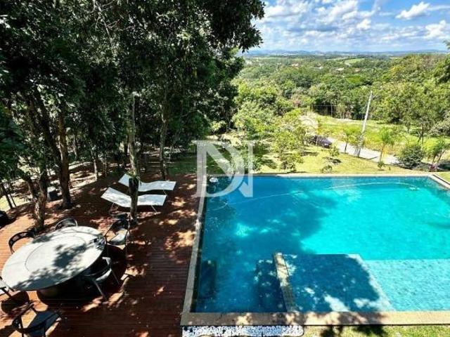 Casa com Vista Permanente para o Nascer do Sol no Condomínio Fazenda Vila Real de Itu