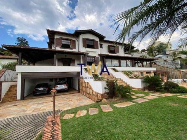 Casa com a maior permissividade comercial no Belvedere. 1860 ² de Terreno 650² de construção