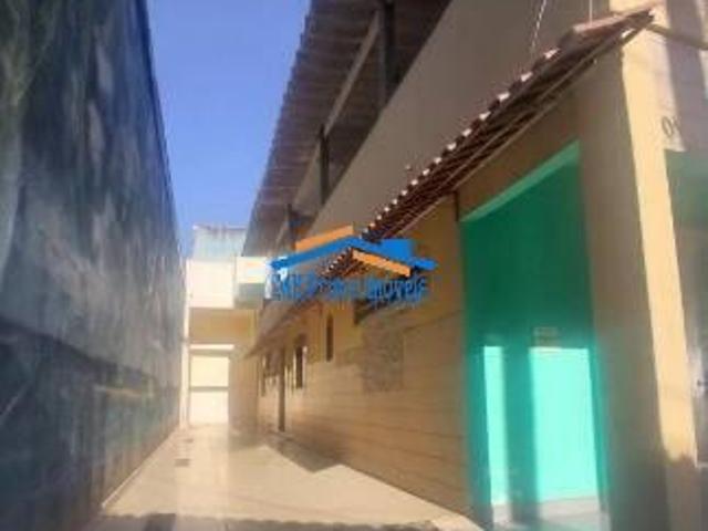 Casa com à Venda 263m², 3 Quartos, 4 banheiros, piscina Presidente Altino