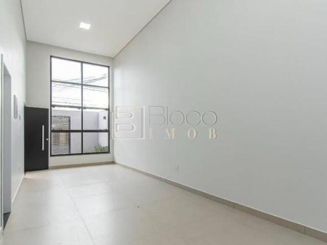 Casa com alto padrão de acabamento na QNP 32 de Ceilândia 3 quartos sendo 2 suítes
