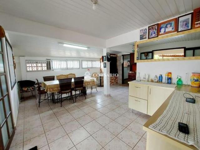 Casa com amplo terreno no balneário Vila Nova