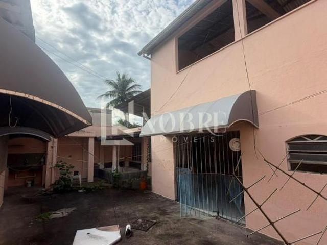 Casa com Amplo Terreno no Bom Retiro – Excelente Potencial para Moradia e Investimento