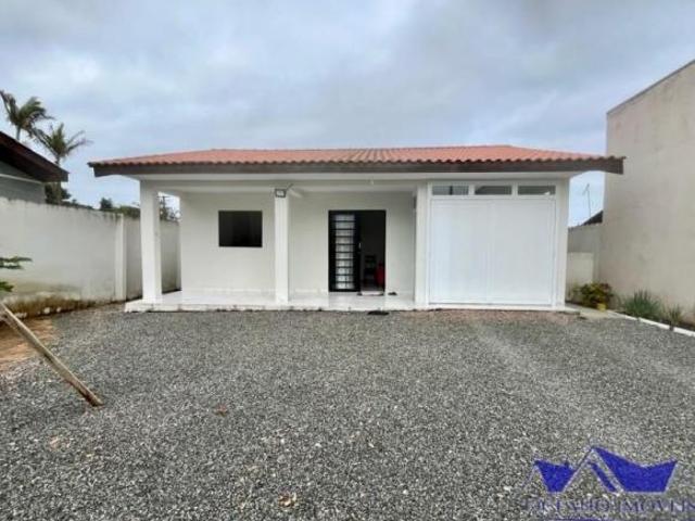 CASA COM AMPLO TERRENO A VENDA, BALNEÁRIO NEREIDAS 2 QUADRAS DO MAR