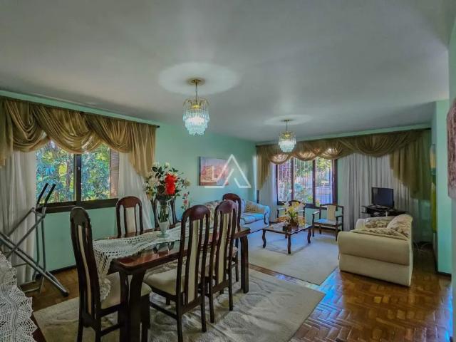 Casa com amplo terreno junto ao iot