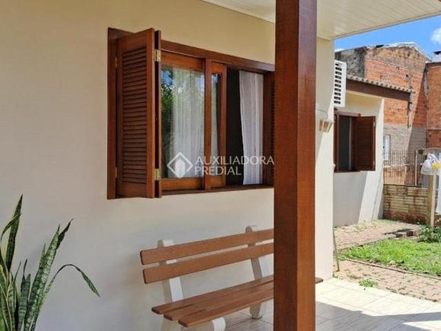 Casa com amplo pátio no Rio do Sinos