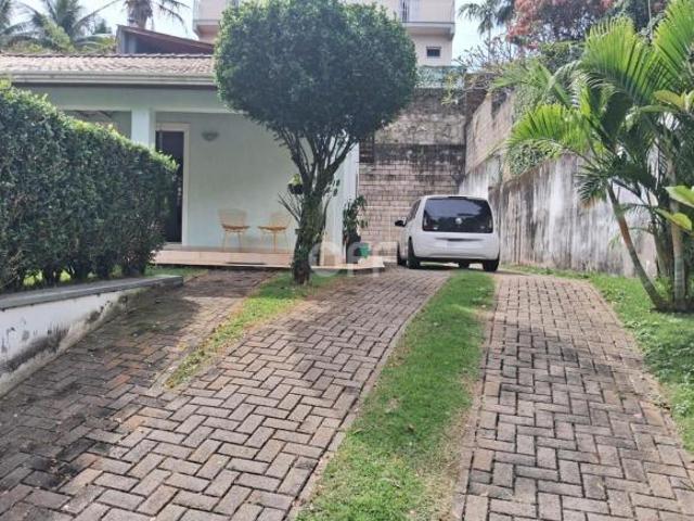 Casa com Amplo Quintal à Venda no Jardim das Paineiras