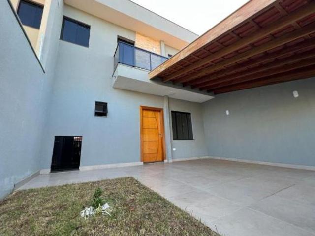 Casa com Amplo Quintal, Jardim Portal dos Pioneiros