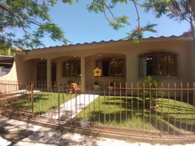 Casa com anexo nos fundos Bairro Scharlau