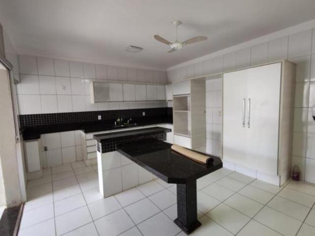 Casa Padrao a Venda no Icaray, Aracatuba Conforto e Lazer