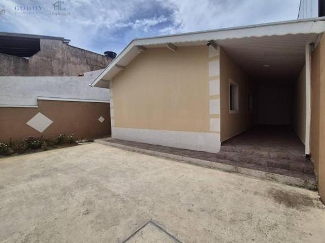 Casa com área gourmet e vista para a Serra da Mantiqueira – Bairro Mombaça