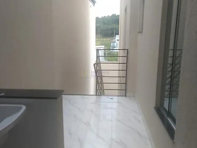 Casa com area privativa 03 quartos e 02 vagas