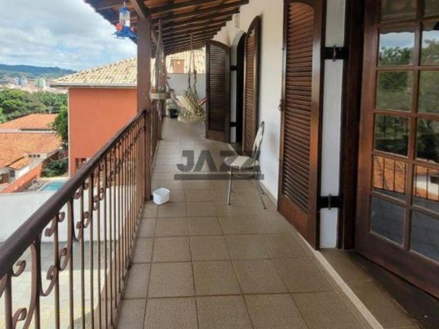 Casa com área privativa de 202,3 m² localizada no Paineiras de Bragança Bragança Paulista