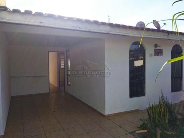 Casa com área útil de 242m2 com 3 dormitórios, edí