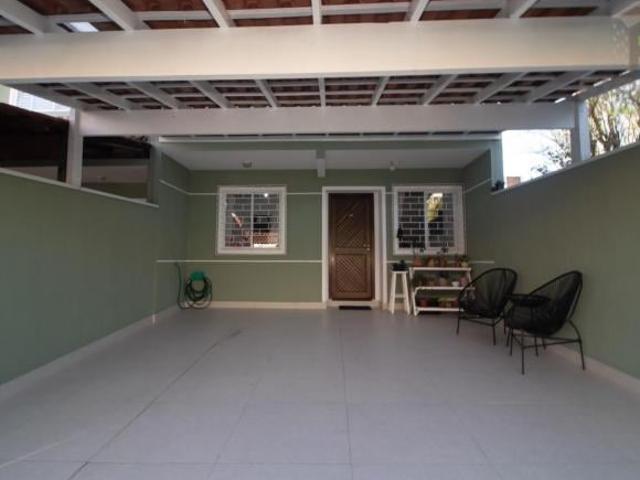 Casa com Ático à Venda em Condomínio Cajuru Curitiba PR