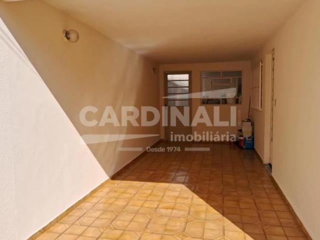 Casa com boa localização próximo a escola e creche