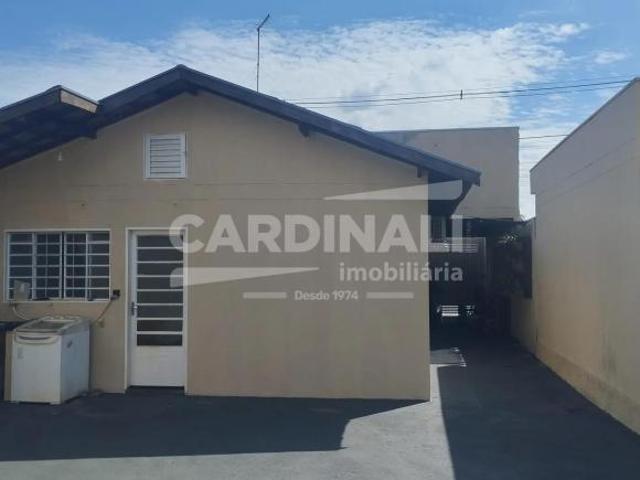 Casa com boa localização próximo escola e creche