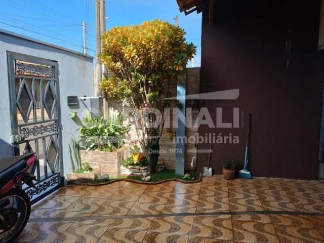 Casa com boa localização próximo escola e creche!