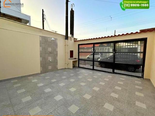 Casa com churrasqueira bem localizada