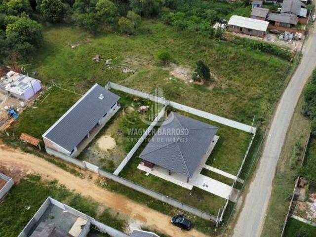 Casa com churrasqueira 3 quartos, 2 vagas de gara