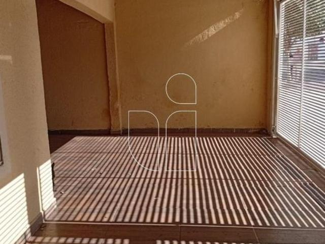 Casa com churrasqueira · 3 quartos · Núcleo Habitacional Nova Marília, Marília