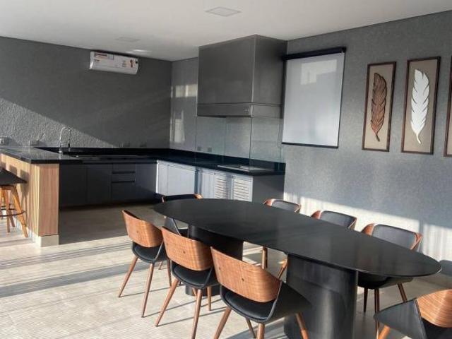 Casa com conceito aberto e integrado à venda no Gênesis II em Alphaville
