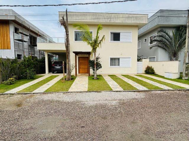 CASA COM CONFORTO! PERTO DA NATUREZA COM SUÍTES AMPLAS!