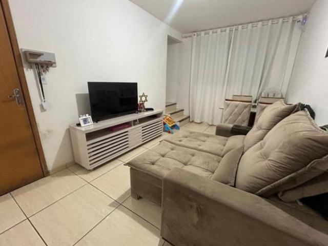 Casa com cobertura à venda no Xangri lá em Contagem